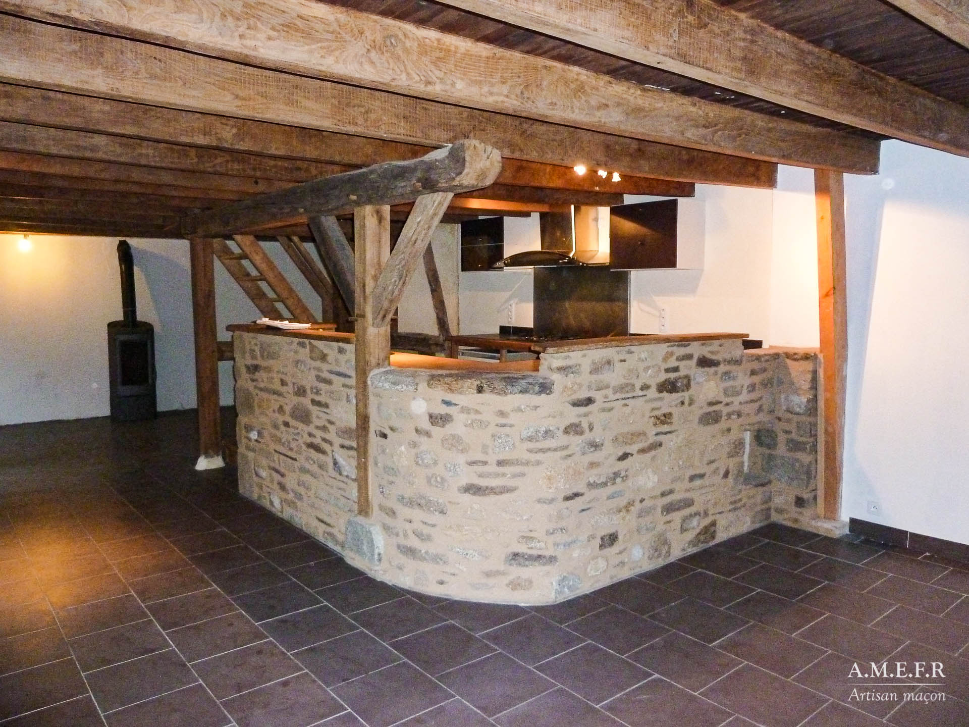 Création d'un bar - A.M.E.F.R - Artisan Maçon à Peillac